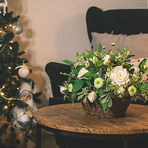 DIY Kit White Posy Basket | DIY Xmas Floral, Craft & Flower Arrangement ...