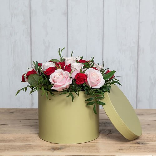 DIY Valentines Fresh Red & Pink Rose & Hat Box Kit | Valentines Day ...